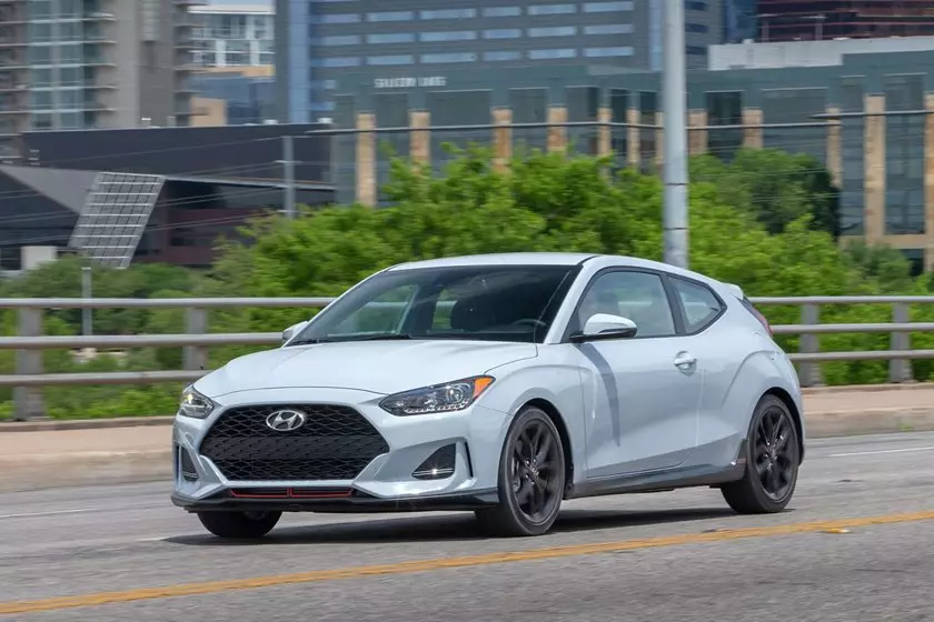 2019 Hyundai Veloster तुम्हाला किती मागे टाकेल ते येथे आहे 25925_8