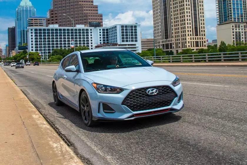 یہ ہے 2019 Hyundai Veloster آپ کو کتنا پیچھے چھوڑ دے گا۔ 25925_9