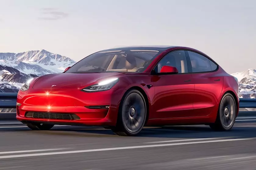 Ângulo dianteiro de condução Tesla Model 3 2017-2022
