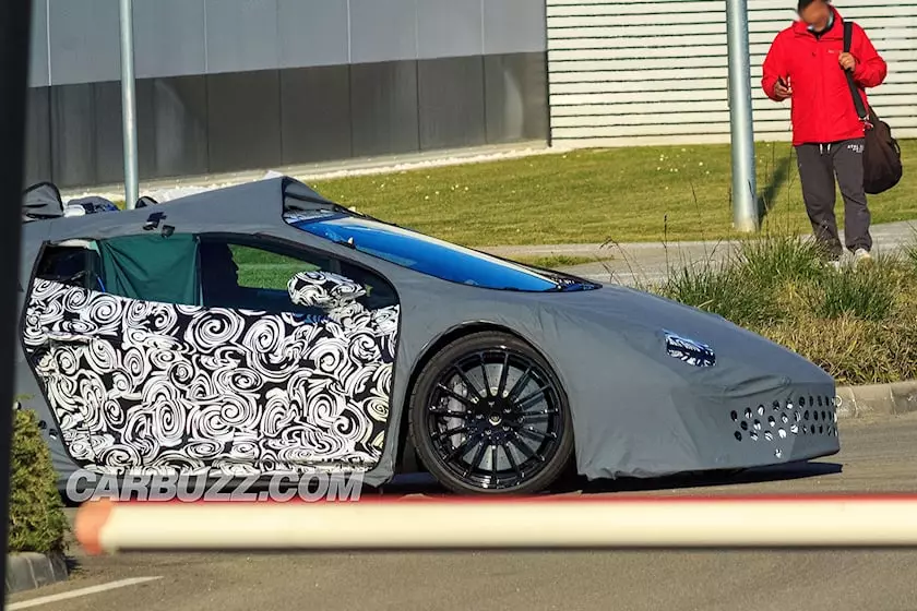 Lamborghini Cryptic jaunais teaser ir ārpus šīs pasaules 25947_3