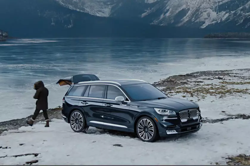 Shikoni Matthew McConaughey Go Ice Fishing In Lincoln Aviator 25989_3