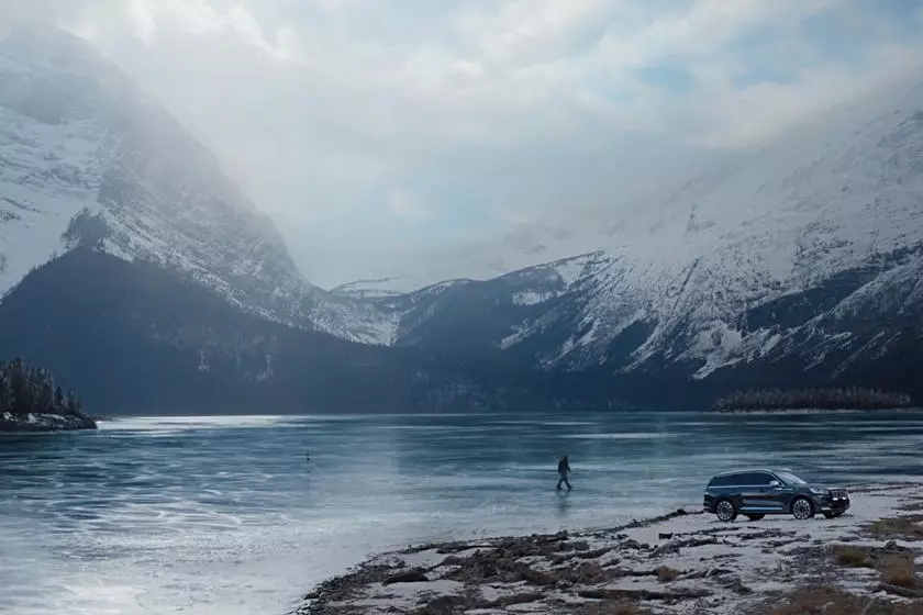 Regardez Matthew McConaughey pêcher sur la glace dans Lincoln Aviator 25989_5