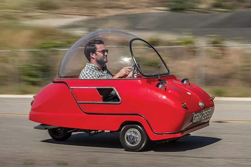 Dëse Quirky Microcar gesäit aus wéi eppes aus de Jetsons