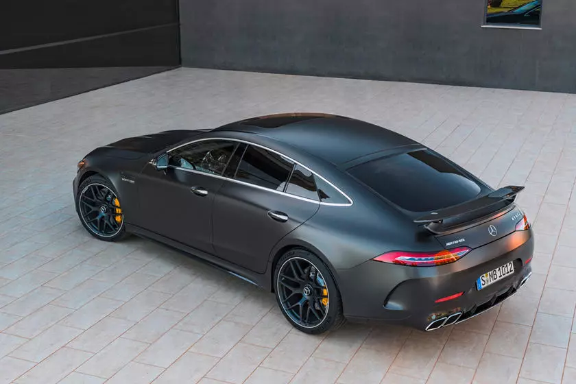 Ity no mety ho fijerentsika voalohany ny Mercedes-AMG GT 73 26049_5