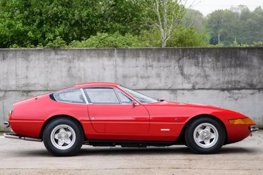 არ არსებობს სხვა Ferrari Daytona მსგავსი 26081_3