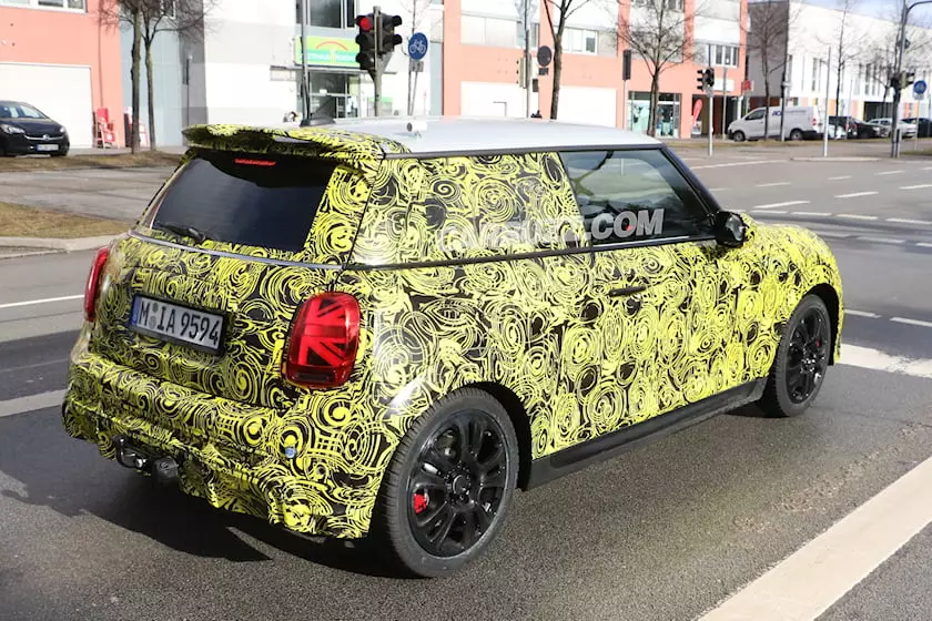 „John Cooper Works Mini“ nėra pasirengęs paleisti elektrą 26180_9