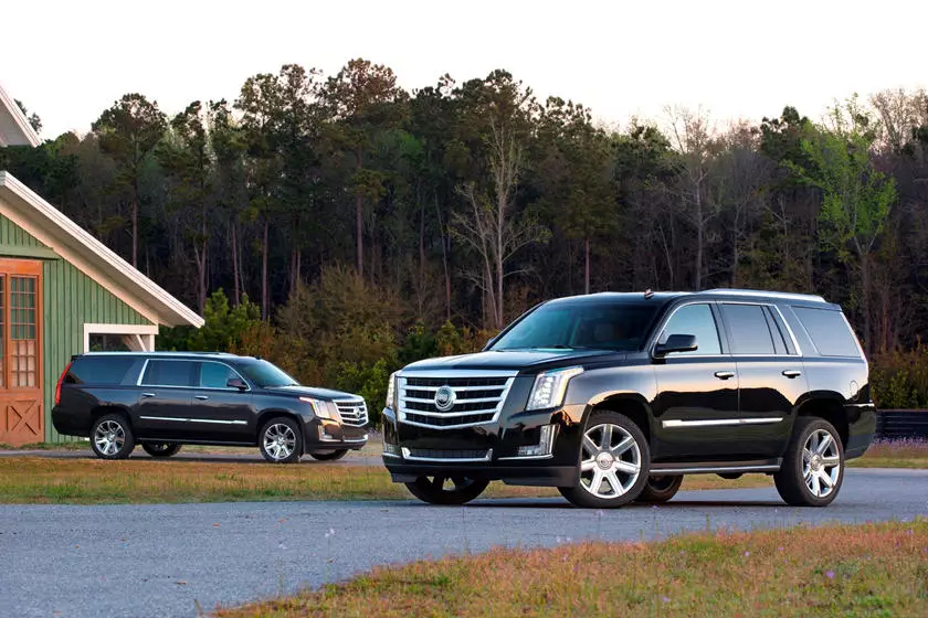 2015-2020 Cadillac Escalade ESV Μπροστινή γωνιακή όψη