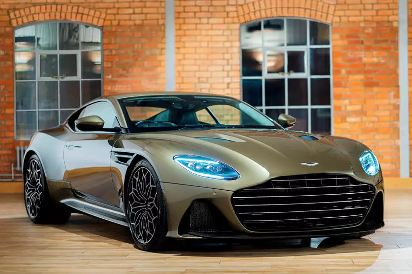 Aston Martin DBS Superleggera святкує ікону Джеймса Бонда 26207_1