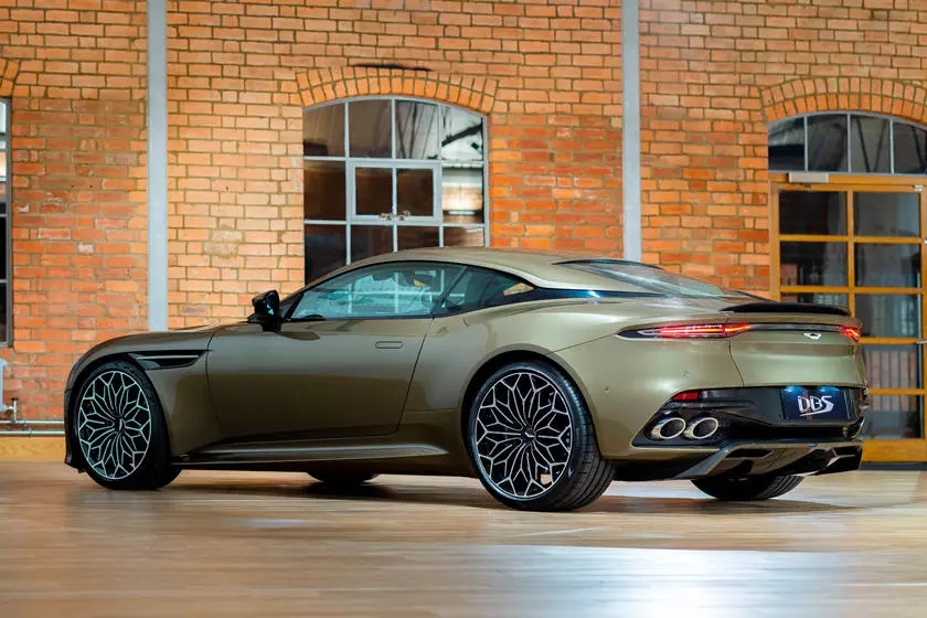 Aston Martin DBS Superleggera firar en James Bond-ikon 26207_2