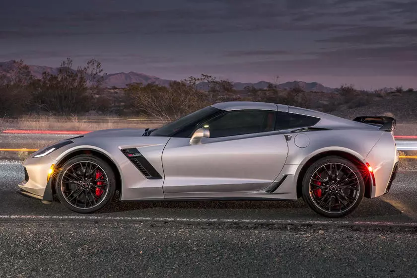 2015-2019 Chevrolet Corvette Z06 Coupe Zijaanzicht