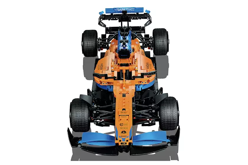 Мошини Lego Technic McLaren F1 дорои муҳаррики V6 кор мекунад 26326_2