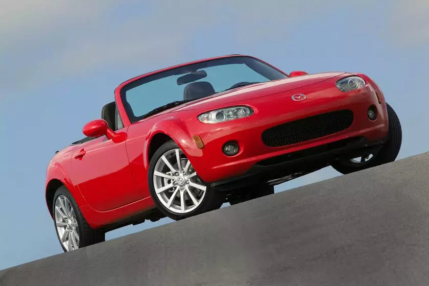 2008 жылғы Mazda MX-5 Miata конверттелетін