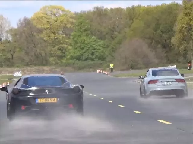 Drag utrka superautomobila: gledajte kako Ferrari 458 ponižava Audi RS7 2634_1