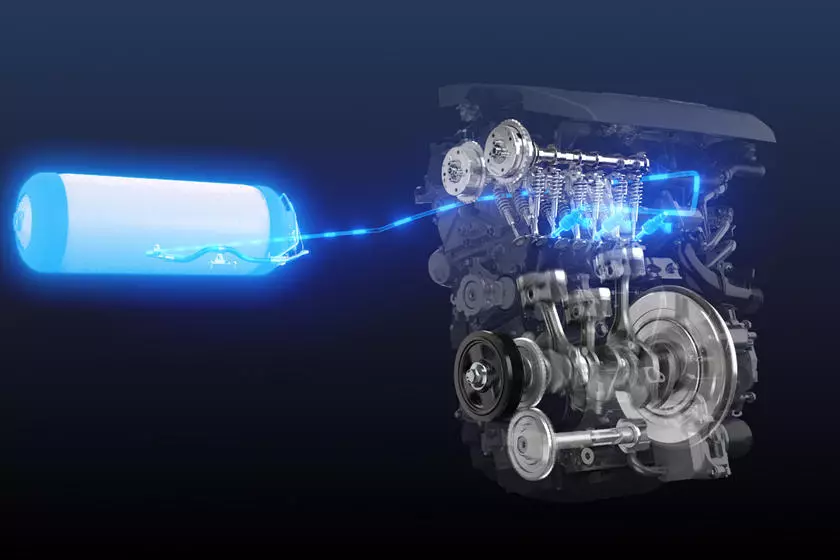 „Toyota“ įrodė, kad vandenilis gali skambėti taip pat gerai, kaip „Gas Gars“. 26368_3