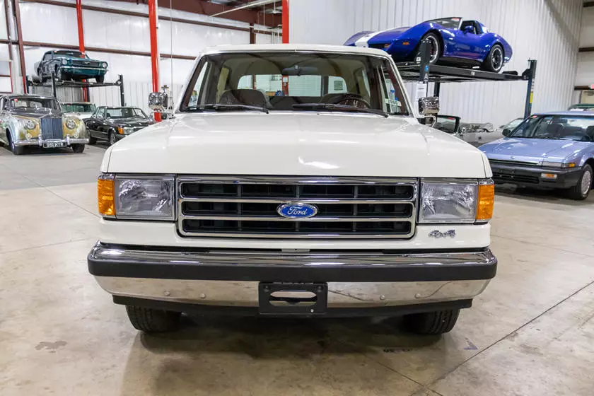 Nuevo Ford Bronco 1991 se vende por $90,000 26446_4