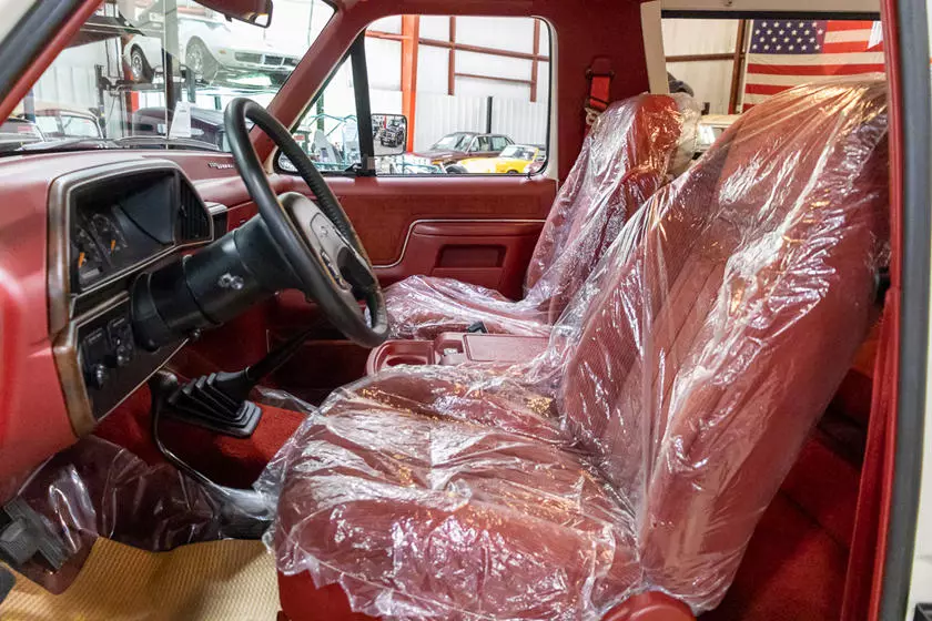 Nuevo Ford Bronco 1991 se vende por $90,000 26446_7