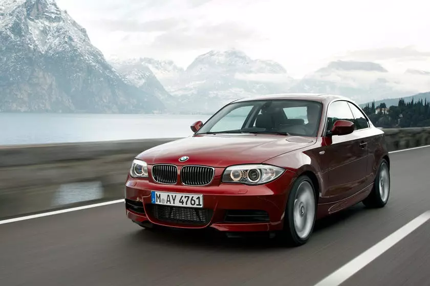 2012-2013 BMW 1 Series Coupe Front View Driving