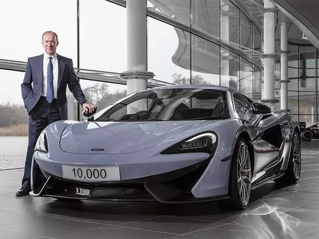 McLaren wol minsken in lyts stikje fan it bedriuw litte litte 2649_1