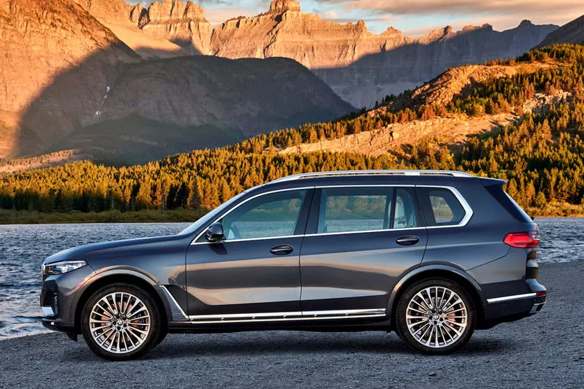 2019-2020 BMW X7 oldalnézet