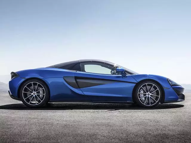 ၎င်းသည် McLaren 570S Spider ဖြစ်သည်- သင့်အိပ်မက်များ၏ Droptop Supercar ဖြစ်သည်။ 2661_9