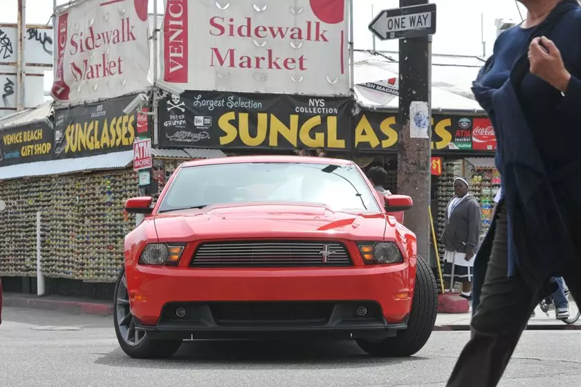 2019 Ford Mustang Калифорниянын атайын, Ревге дал келген алты ылдамдык боюнча колдонмосун кошот 26922_15