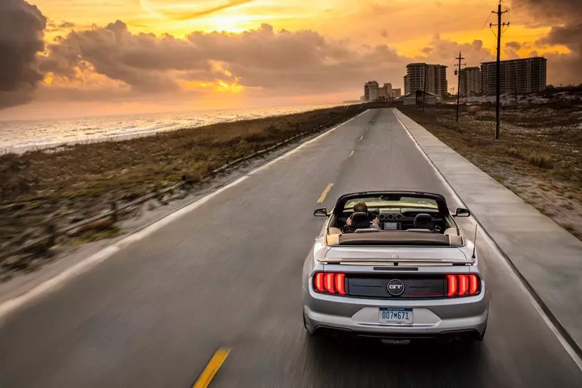 2019 Ford Mustang ক্যালিফোর্নিয়া স্পেশাল যোগ করেছে, রেভ-ম্যাচিং সিক্স-স্পিড ম্যানুয়াল 26922_5