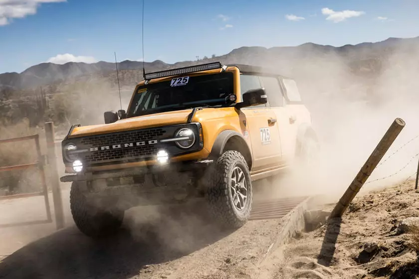 Bone Stock Ford Bronco aplasta el terreno más duro de México 26923_1