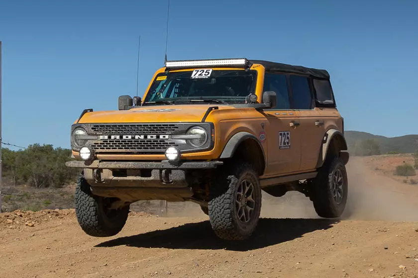 Bone Stock Ford Bronco aplasta el terreno más duro de México 26923_12