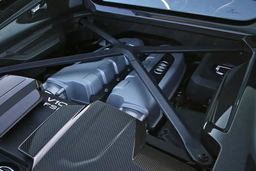 Motor Audi R8 kupé z roku 2020