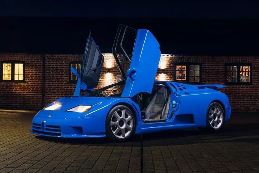 Супер рідкісний Bugatti EB110 SS – це крутий ретро 90-х років 26984_1