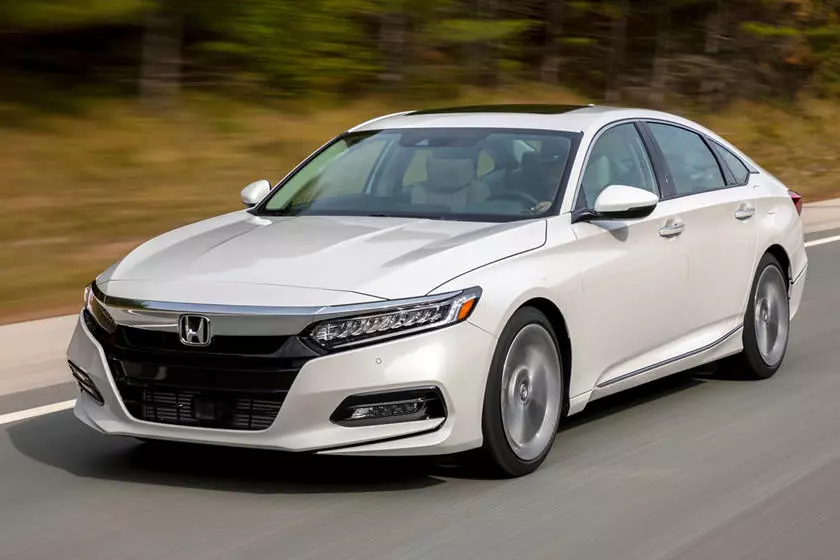 Ова е најлесниот начин да се украде Honda Accord 26988_1