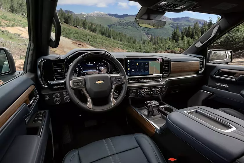 2022 m. Chevrolet Silverado 1500 prietaisų skydelis