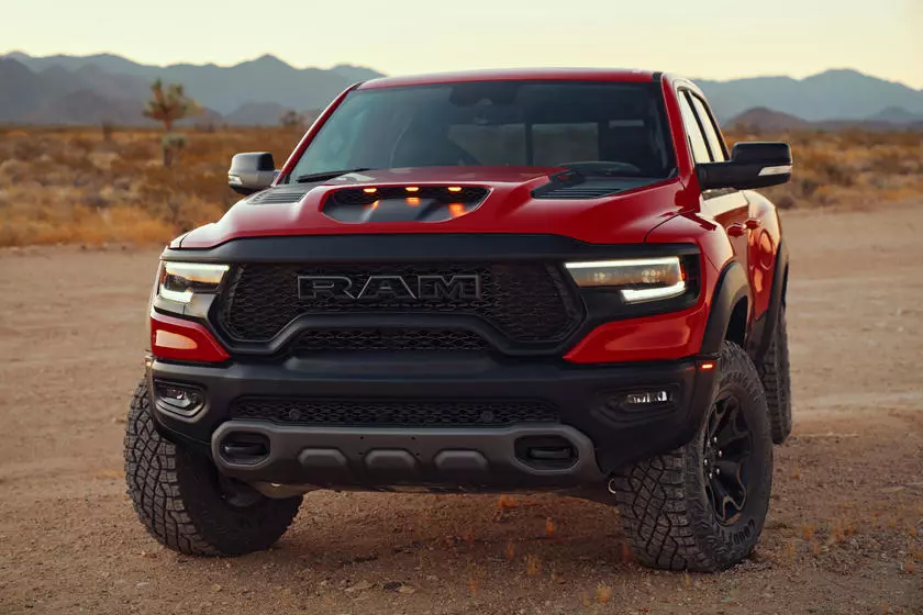 Ram 1500 TRX היה הימור בטוח יותר מאשר טנדר חשמלי 27066_4