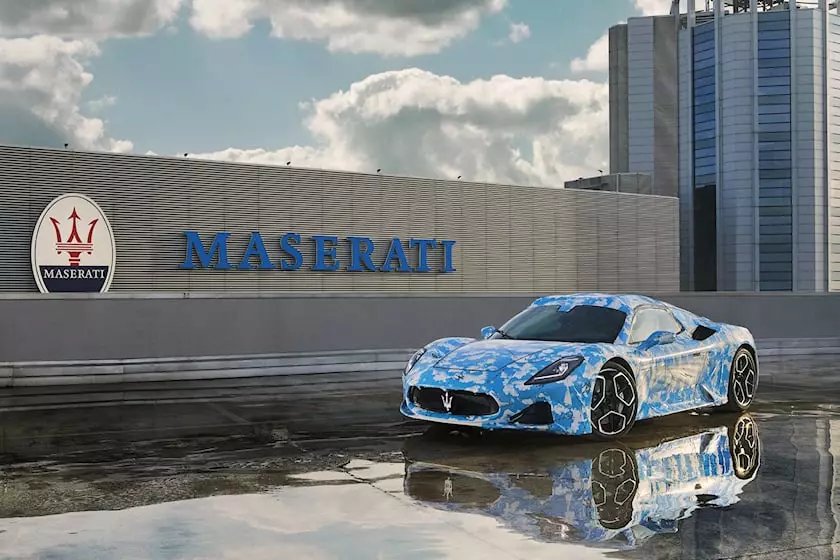 Maserati бори аввал конвертатсияшавандаи MC20-ро намоиш медиҳад 27087_6