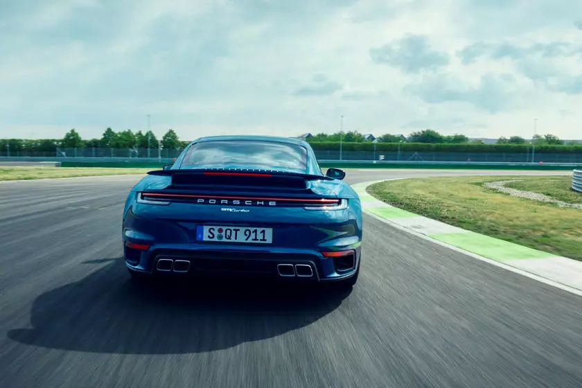 2021 Porsche 911 Turbo 572 at güýji bilen çykýar 27142_3