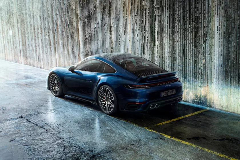 2021 Porsche 911 Turbo သည် မြင်းကောင်ရေ 572 ဖြင့် ပွဲဦးထွက်ခဲ့သည်။ 27142_8