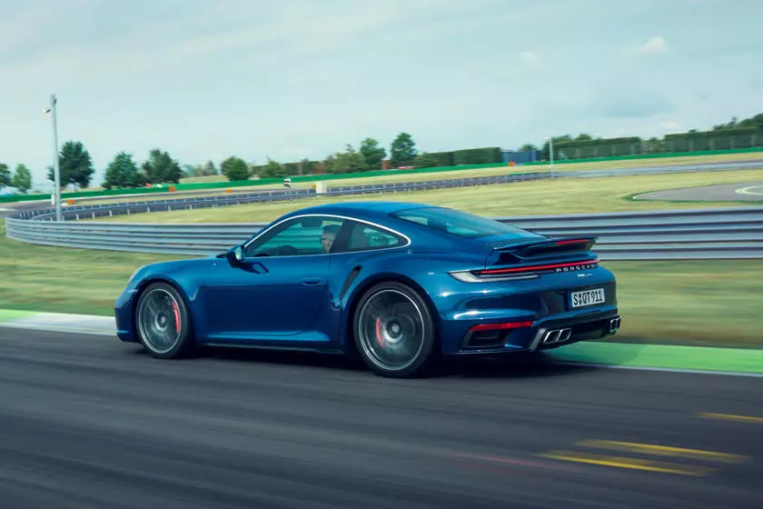 2021 Porsche 911 Turbo бо иқтидори 572 қувваи асп баромад мекунад 27142_9