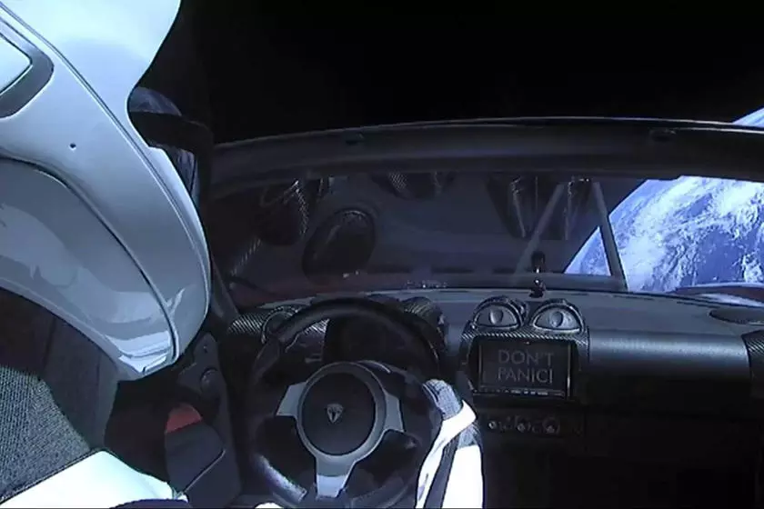 Tesla Roadster Elon Musk Baru Saja Melewati Mars 27206_3