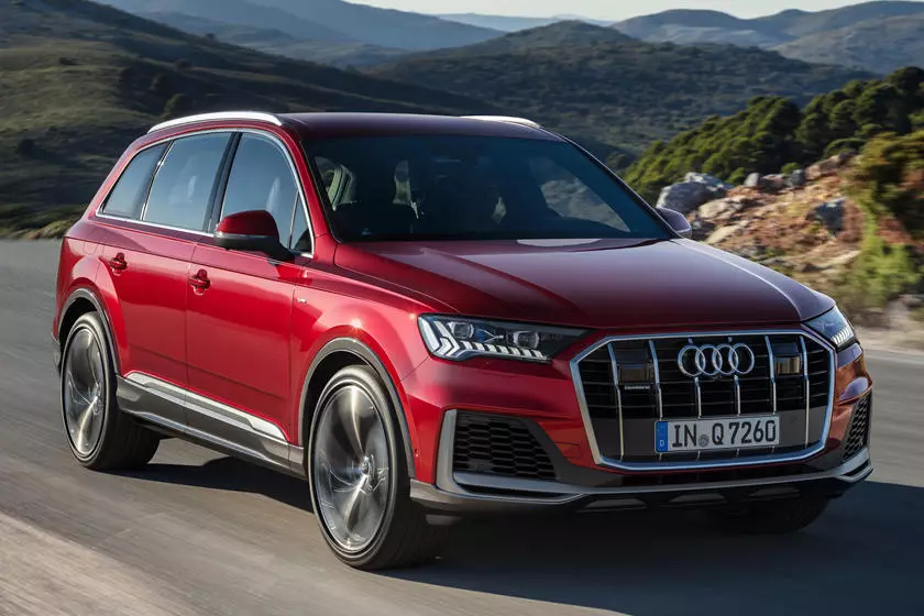 2020-2022 Audi Q7 የፊት እይታ መንዳት