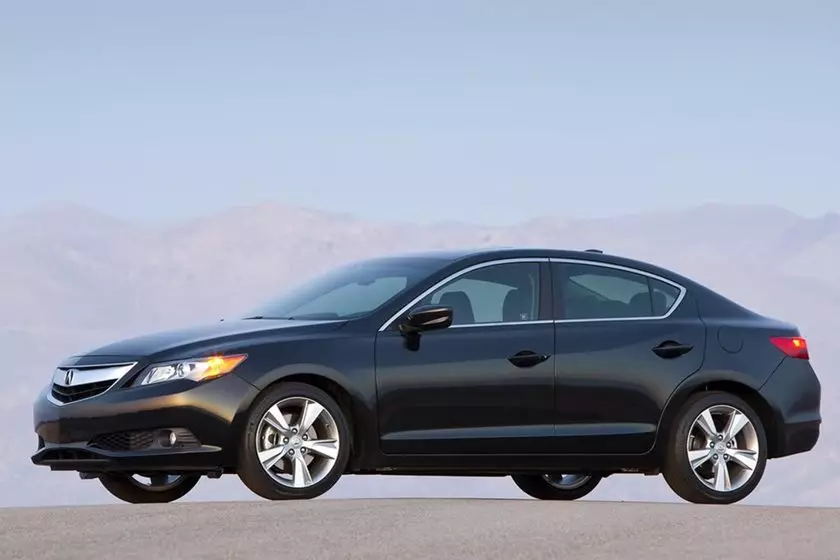 Seo an Fáth ar Chóir duit An Acura ILX Thar Honda Civic Si 2729_2