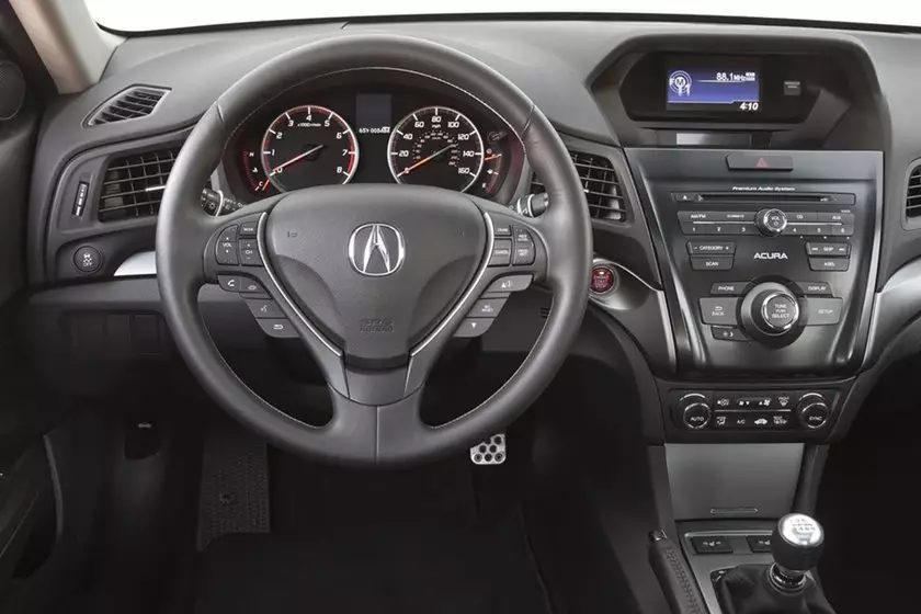 यहाँ छ किन तपाईंले होन्डा सिभिक Si मा Acura ILX लाई विचार गर्नुपर्छ 2729_5