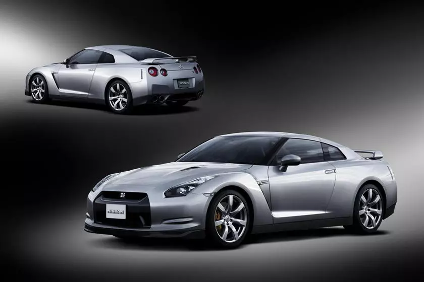 Nissan GT-R je automobil iz snova koji si sada možete priuštiti 27306_18