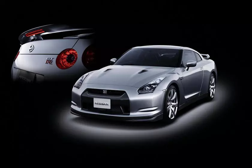 Ny Nissan GT-R dia fiara nofinofy azonao alaina izao 27306_19