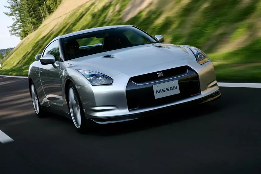 Nissan GT-R je automobil iz snova koji si sada možete priuštiti 27306_4