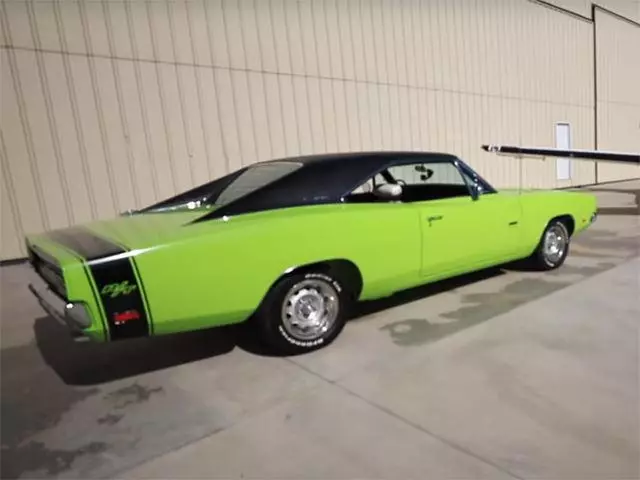 Denne Dodge Charger fra 1969 ser virkelig utrolig ut i sublimt grønt 2731_1