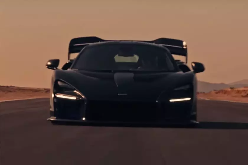 Assista O Sobrinho de Ayrton Senna Tame The Savage McLaren Senna 27320_4