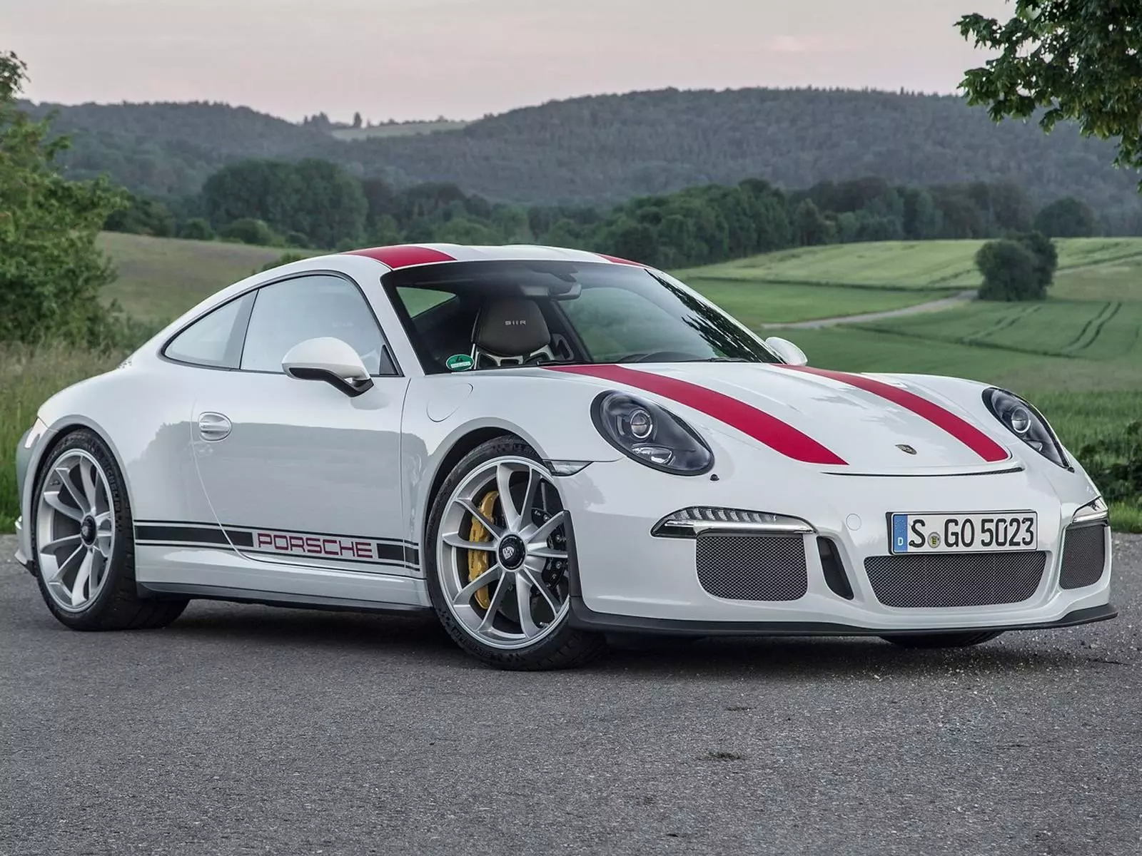 Porsche Adagulitsa Nambala Yambiri Ya Magalimoto Ku US Chaka Chatha