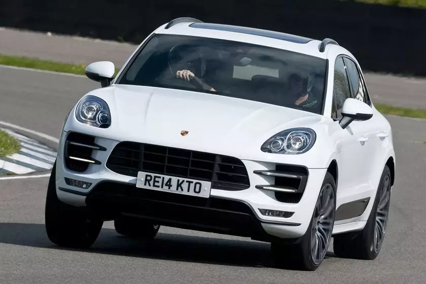 Près de 60 000 Porsche Macan et Cayenne rappelés pour logiciels illégaux 27450_3