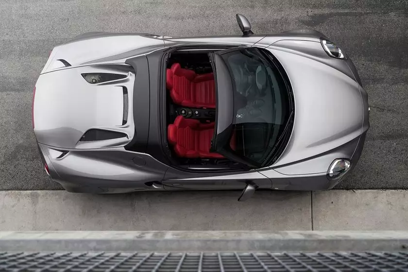 Federalii forțează Alfa Romeo 4C să obțină o cameră de rezervă? 27497_7