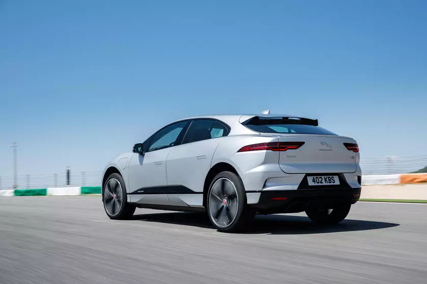 Шофиране отзад на Jaguar I-Pace 2019-2020 г